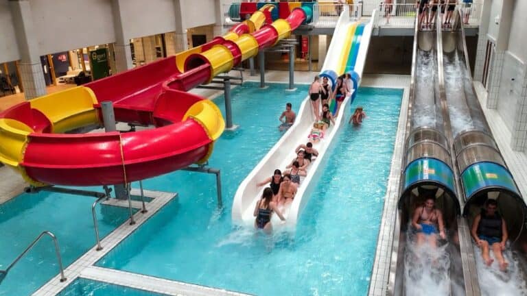Hof van Saksen Zwembad – Glijbanen, Plattegrond & Tips